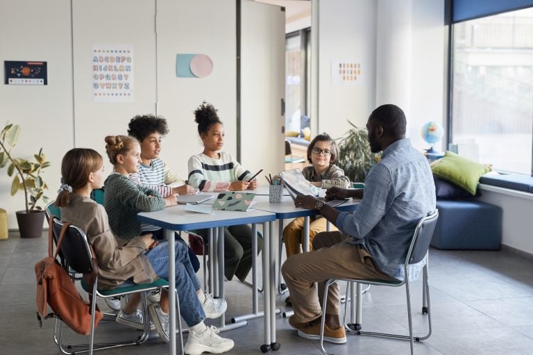 10 Key Strategies for Discovery Learning in Classrooms - Paths of Learning