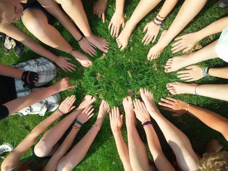 7 Ideas for Community Outreach Through Nature Activities That Build ...
